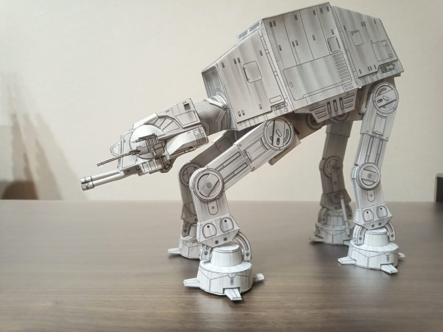 AT-ATのペーパークラフトを作ってみた