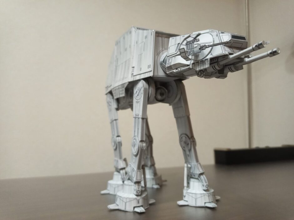 AT-ATのペーパークラフトを作ってみた